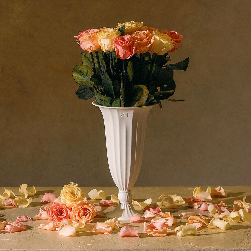 Aphrodite Porcelain Vase with 12 Roses | Venus et Fleur